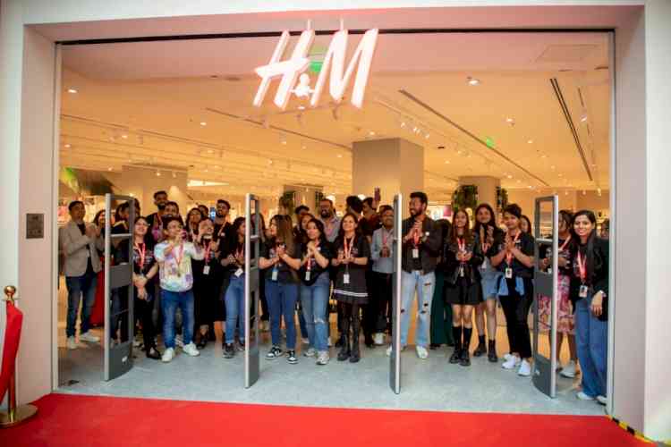H M Now Opens At Vegas Mall Delhi H M Now Opens At Vegas Mall Delhi